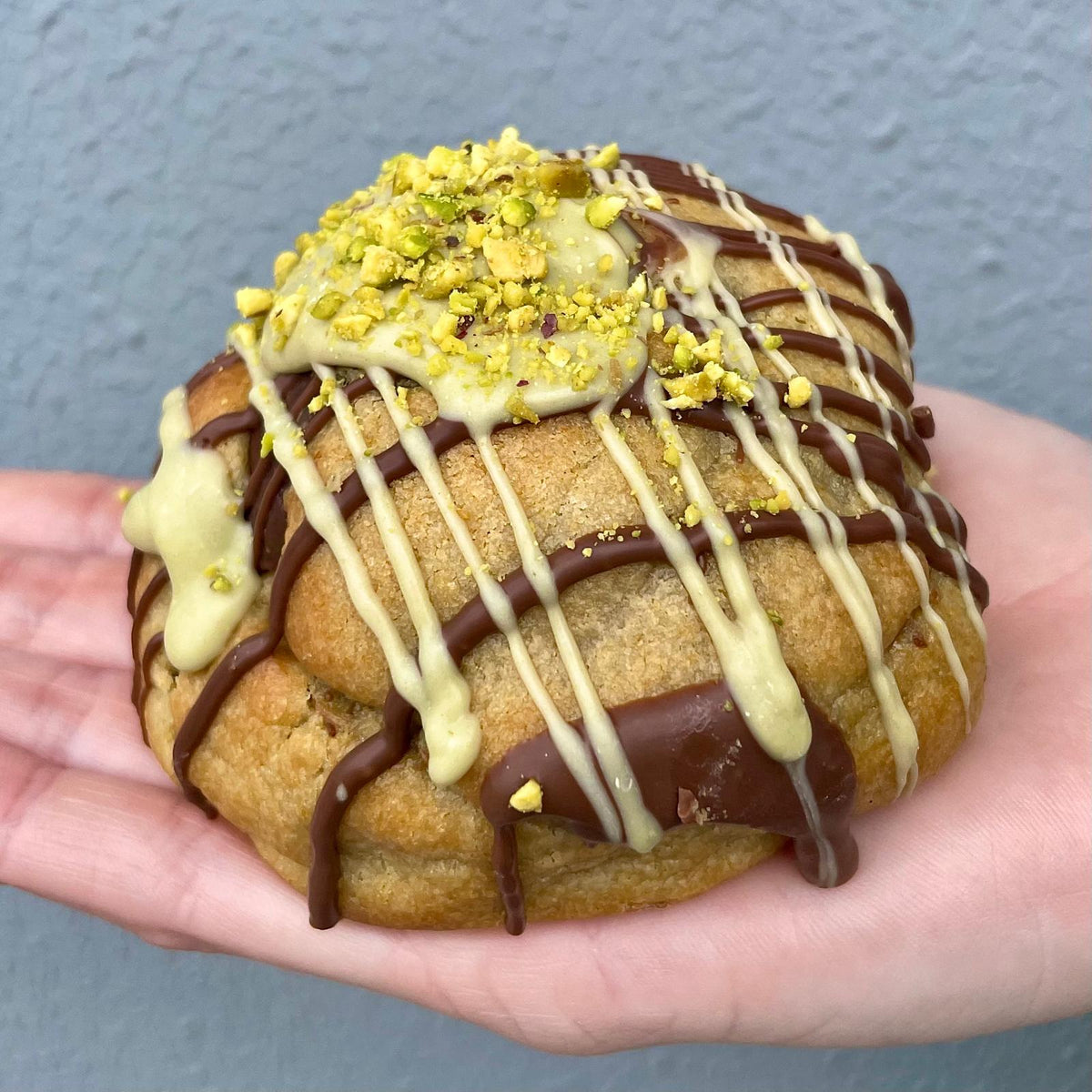 Viral Dubai Pistachio, Chocolate & Knafeh loaded cookie – The Cookie ...